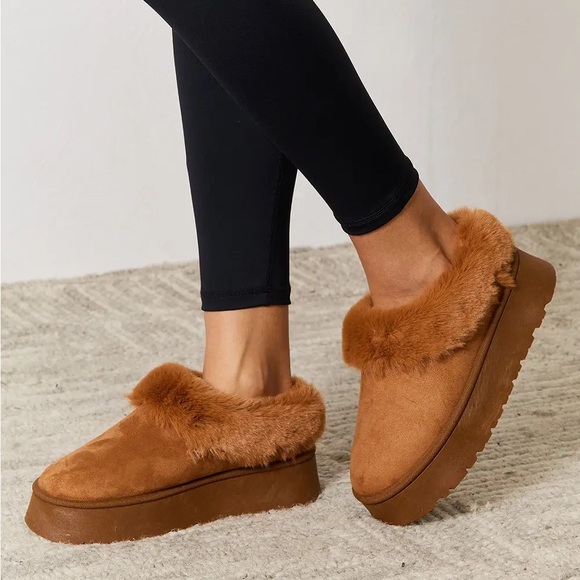 Wild Diva | Shoes | New Wild Diva Chestnut Brown Faux Fur Slip On ...